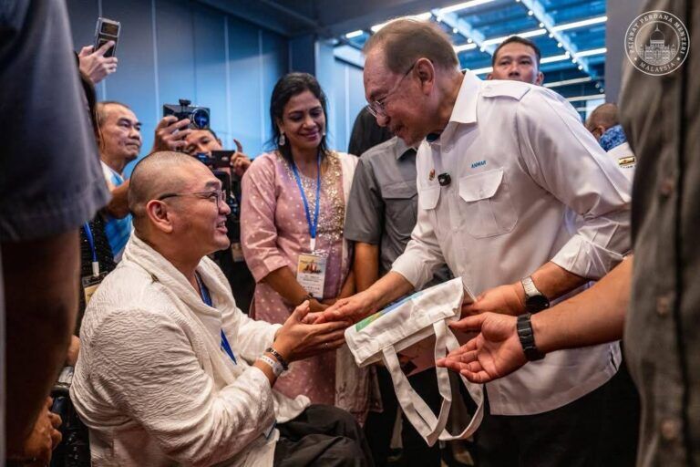PMX hadir majlis Wacana Harmoni MADANI sempena sambutan Hari Wesak ...